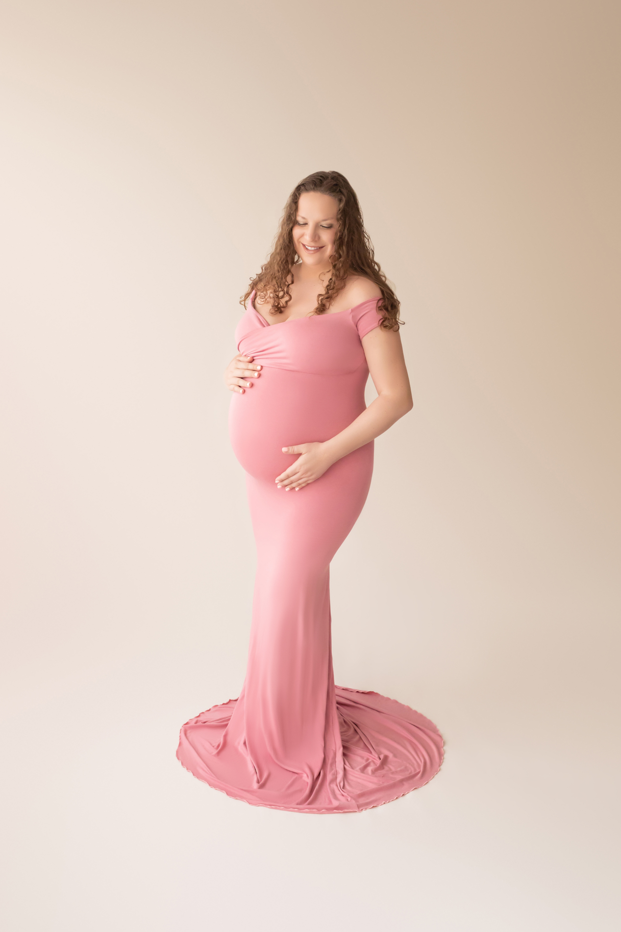 Hello, Mama! Beautiful Maternity Photo Session for Mom-to-Be - Andrea ...